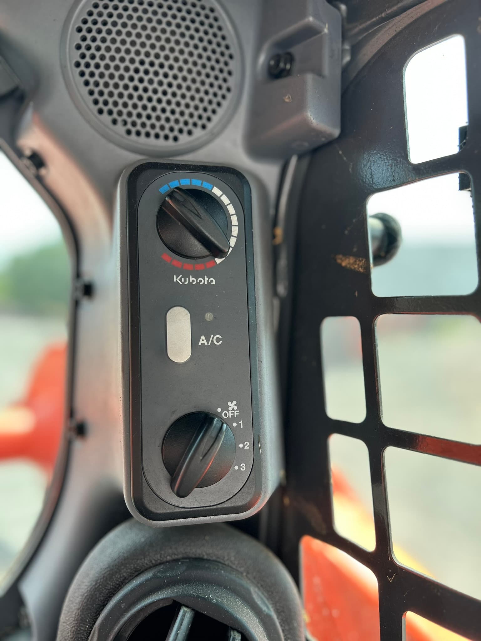 Kubota SSV65-HRC - Beverage Tractor & Equipment